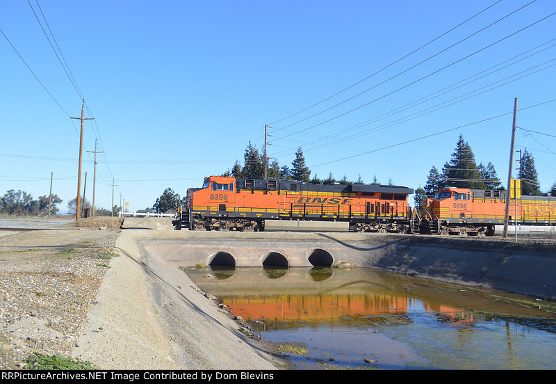 BNSF 8399